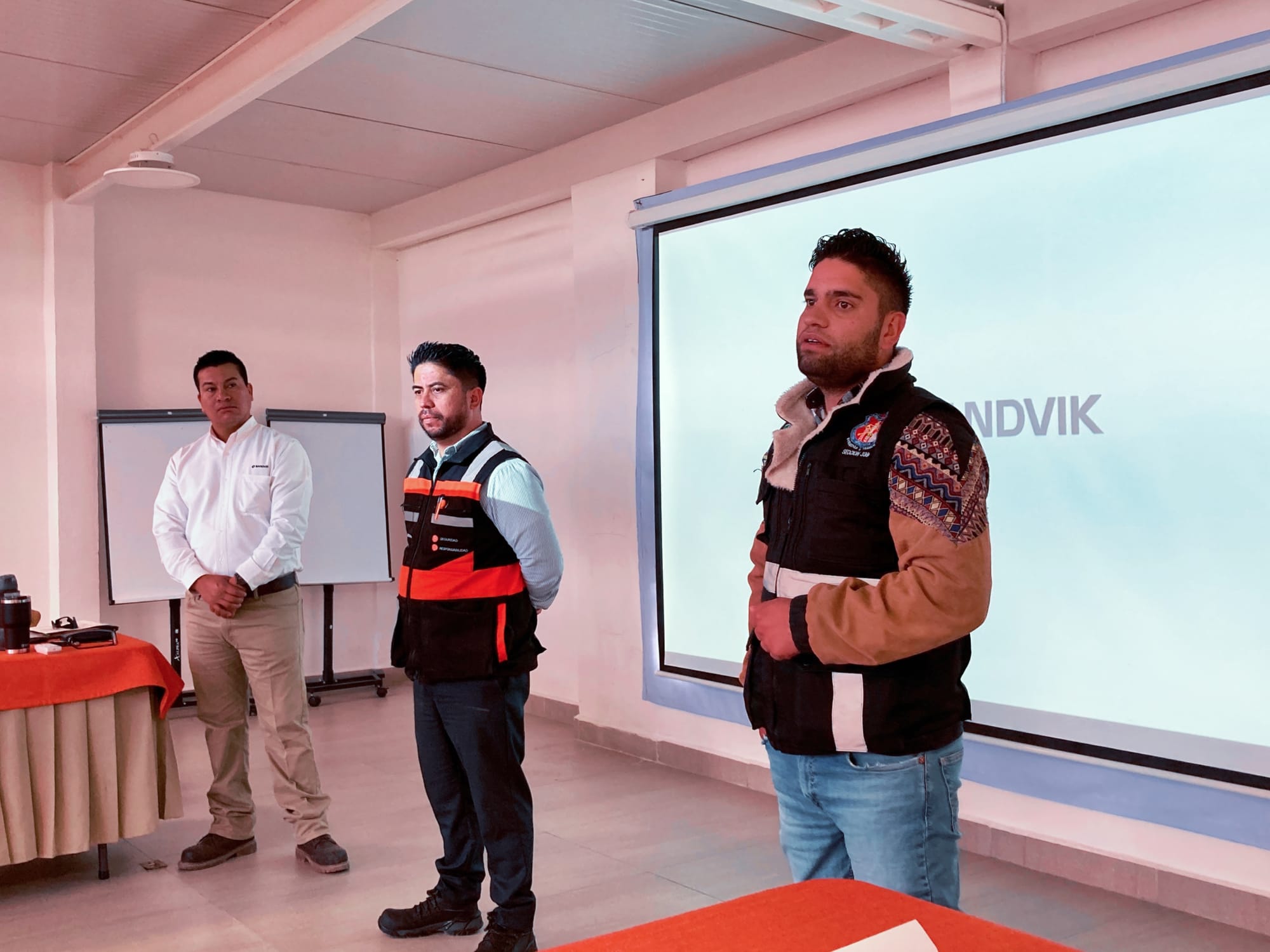 Capstone: Capacitación en Perforación Larga con Equipos Sandvik DL311 y ...